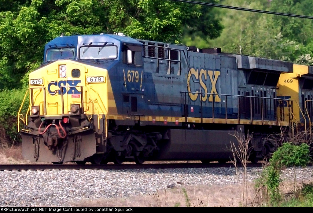 CSX 679, conductor's side